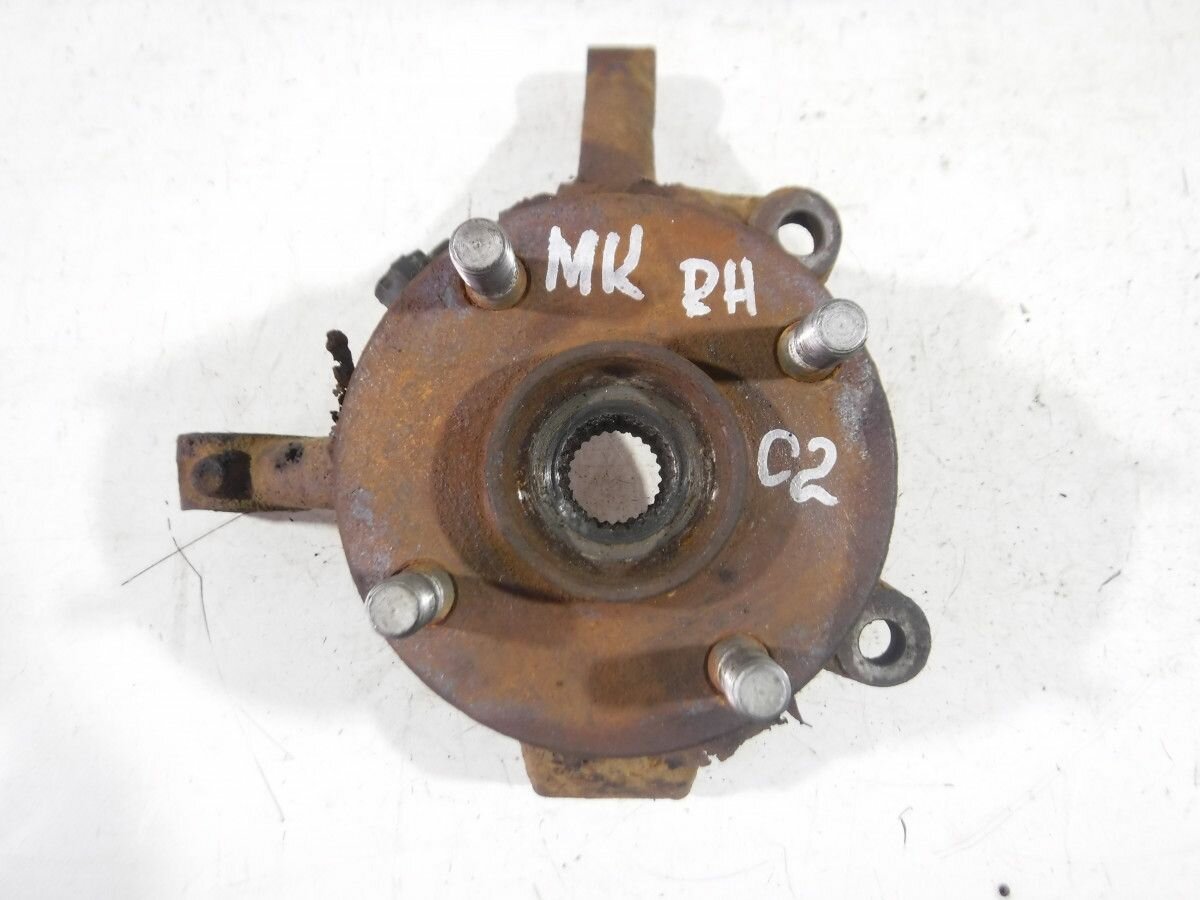 Кулак поворотный передний правый Geely MK I (2006—2013) 1014001998