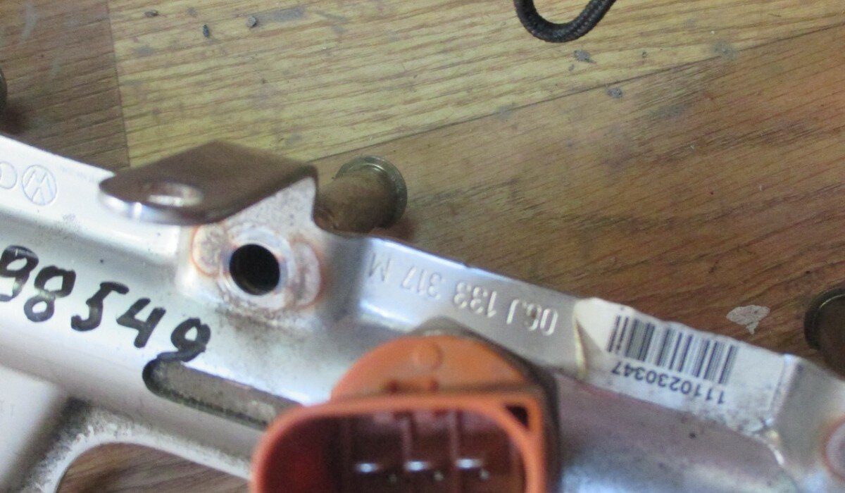 Датчик давления топлива A4 (B8) Audi