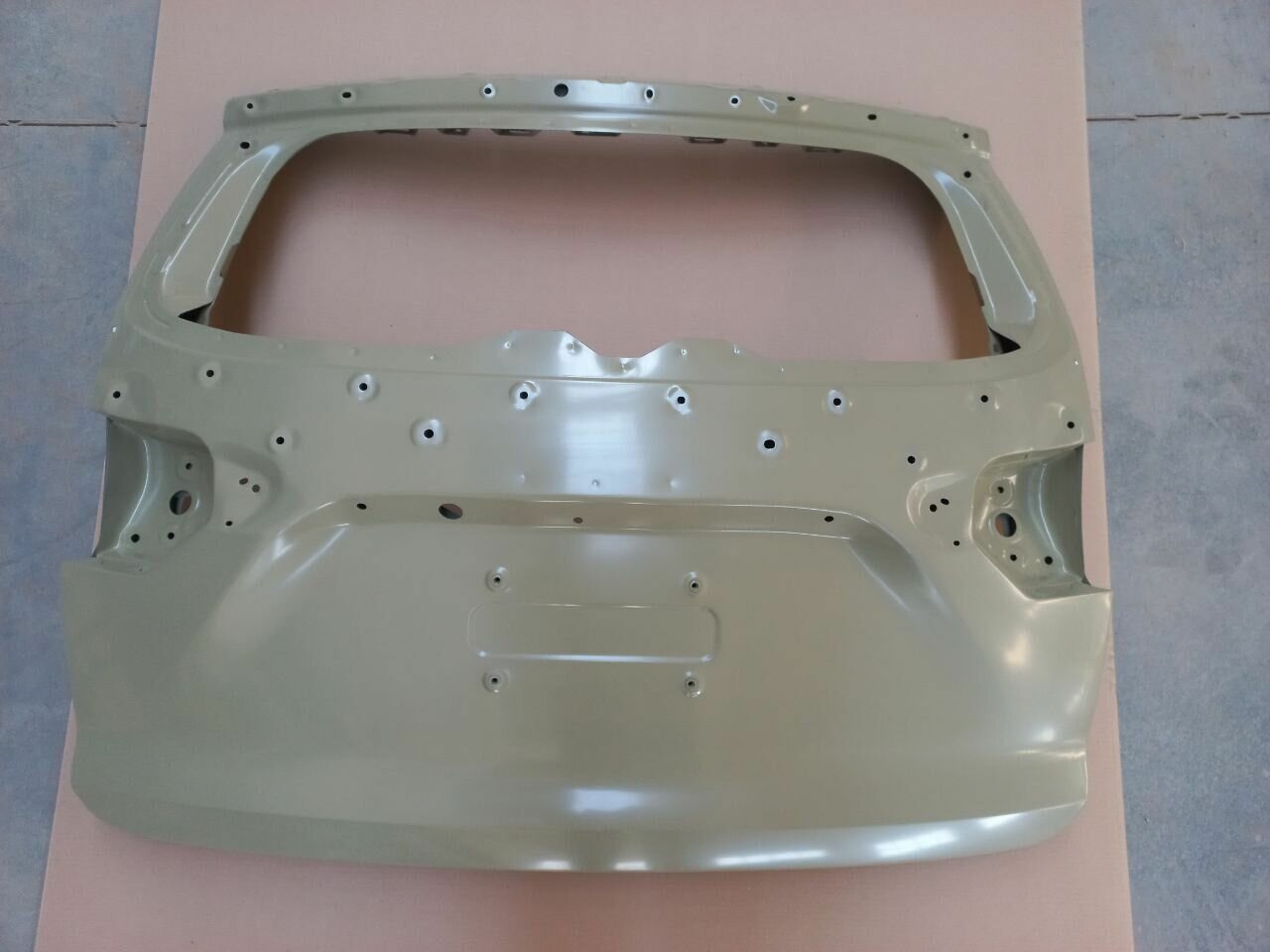 Крышка багажника Haval M6 [1.5 16V 6MT внедорожник Turbo ] 6301100XKZ8PA