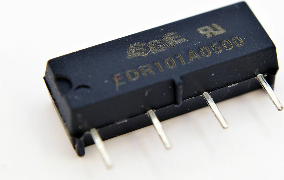 Реле ECE EDR101A0500Z Реле герконовое Uном. 5В, Uком. 100В, Iком. 1А, Rобм. 500Ом 1шт