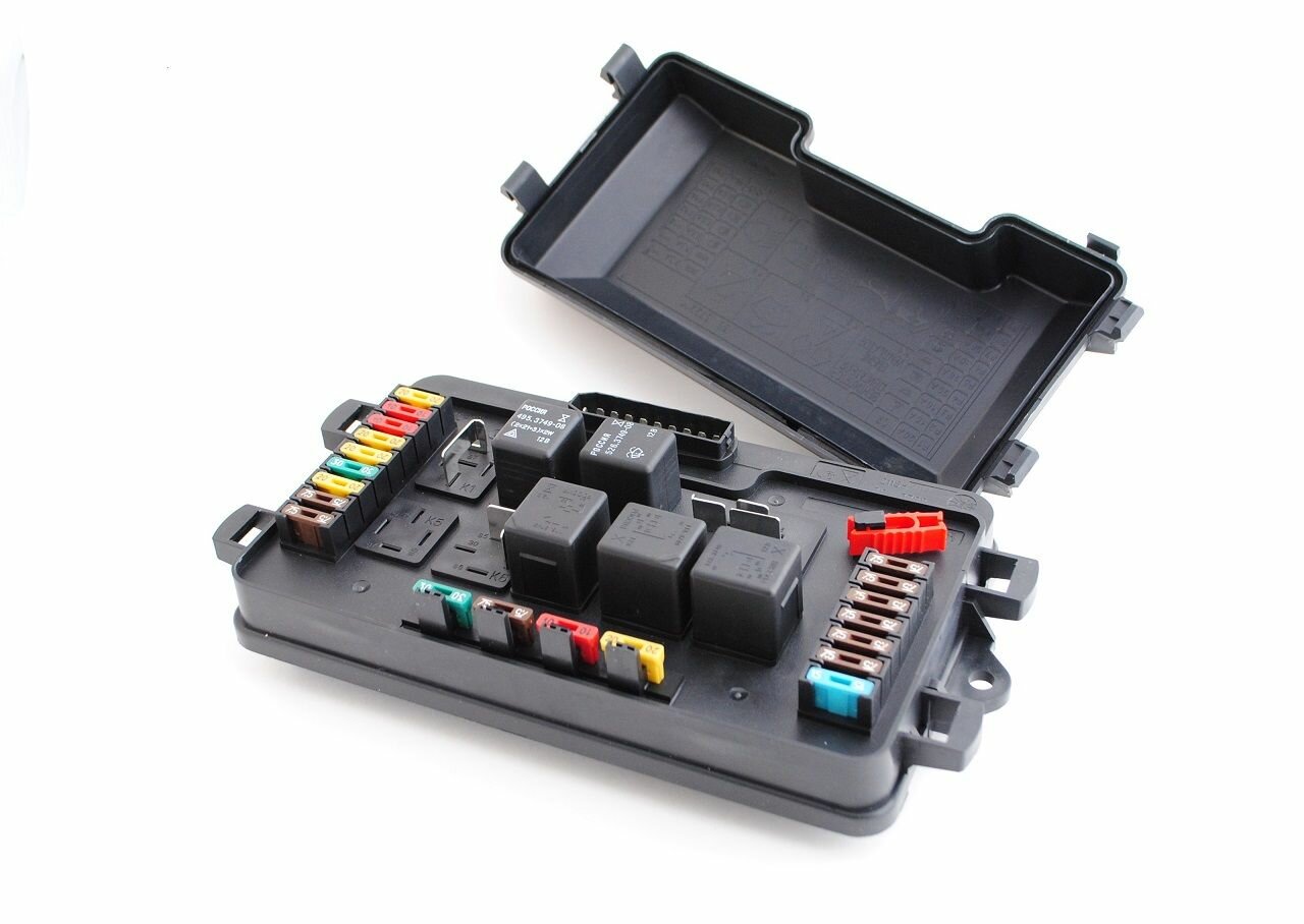 Блок предохранителей и реле 21083 2114 2115 нового образца в сб CARTRONIC CRTR0108816