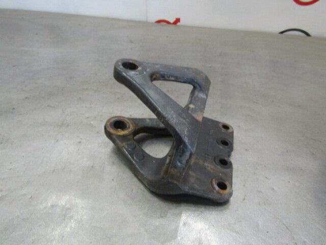 Кронштейн рессоры дополнительного переднего моста задний правый Scania 6-series