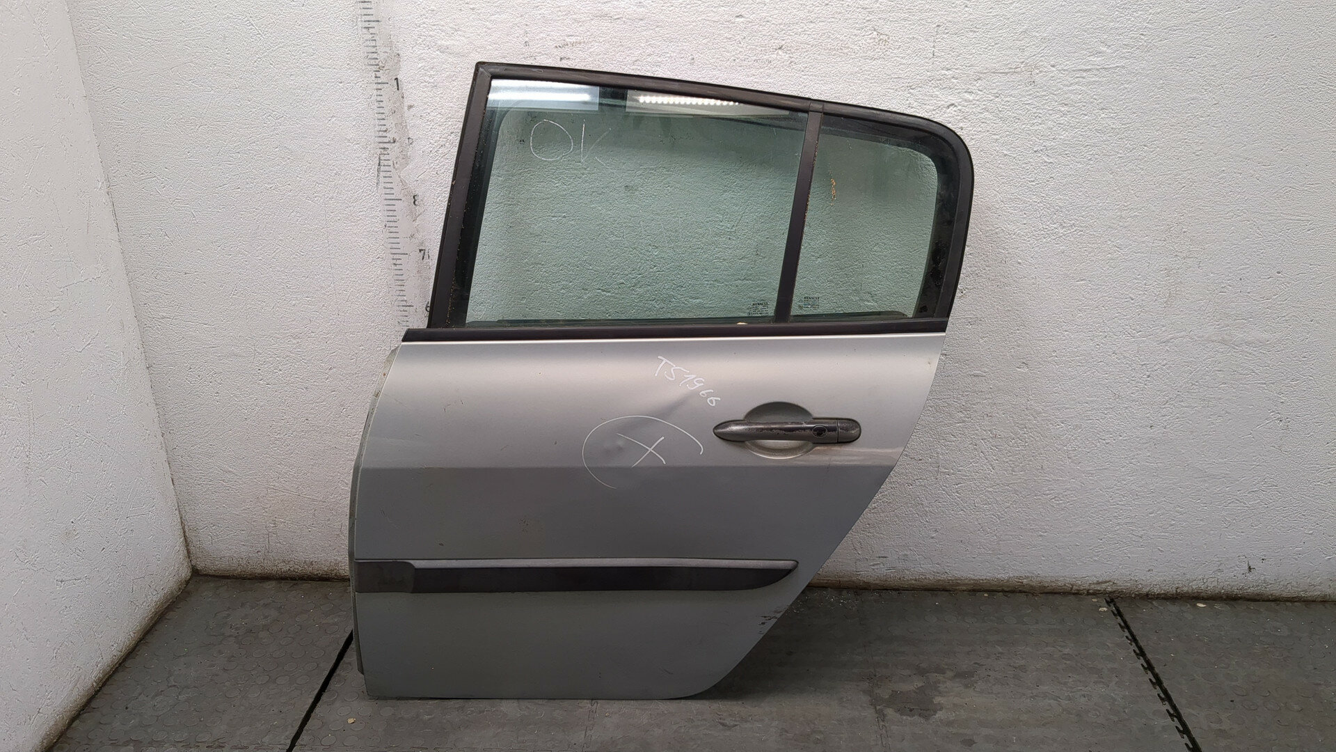 Дверь боковая (легковая) левая задняя Renault Megane 2 Б/У