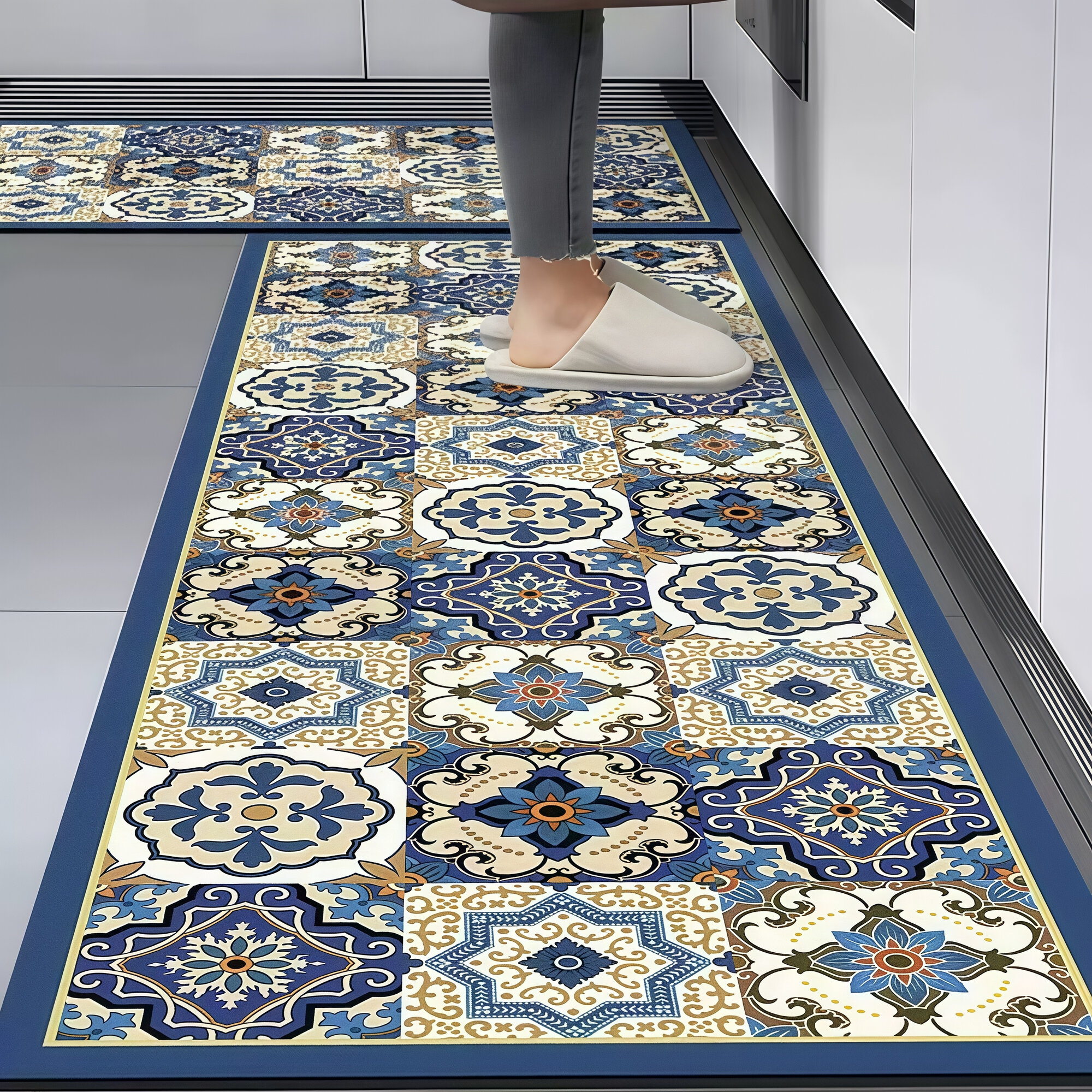 Наноковрики для пола, используемые на кухнях, обладают высоким водопоглощением и нескользящими свойствами.40*60 см