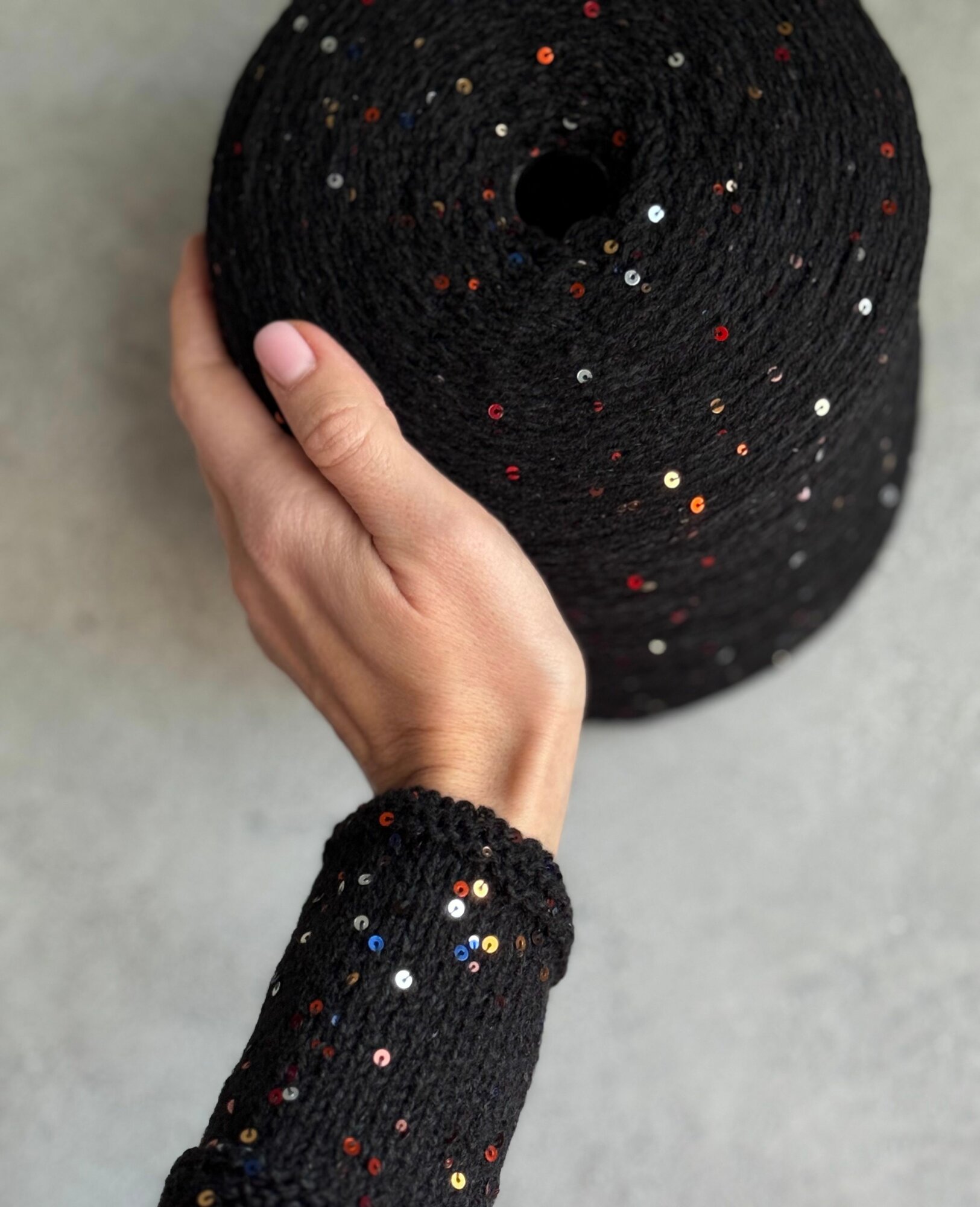 Шерстяная пряжа с пайетками и люрексом, цвет черный , Nm 2/4.8, 240м в 100г