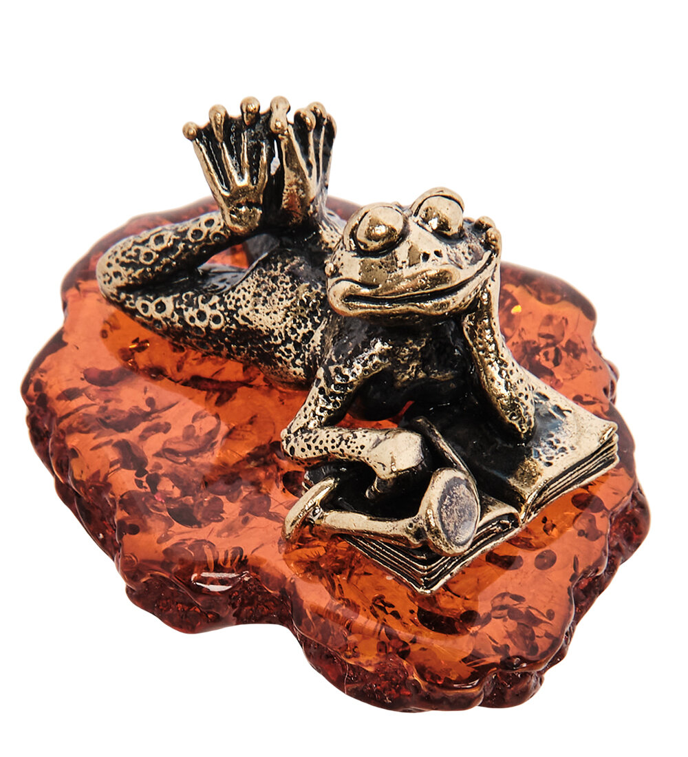 Фигурка 'Лягушка с книжкой на пляже' (латунь, янтарь)