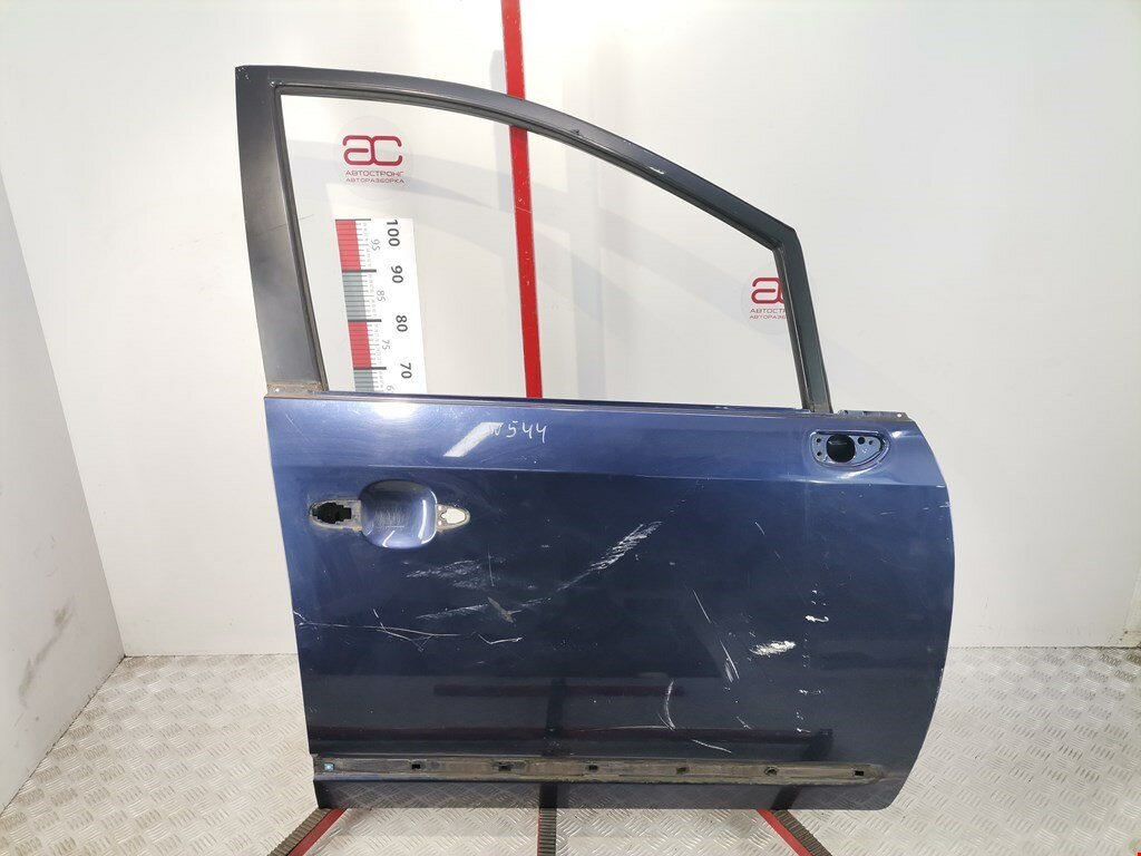 Дверь передняя правая Kia Carens 2 (UN) 760041D010 арт. 2162808