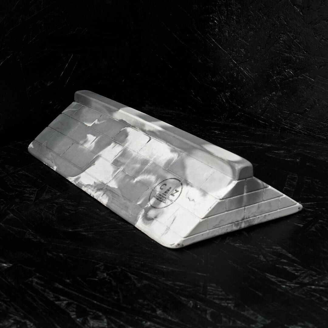 Фигура для фингерборда Comix Zone Bank Block asphalt/white 24,5x15x5