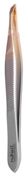 Пинцет для коррекции бровей Runail Professional RU-0142
