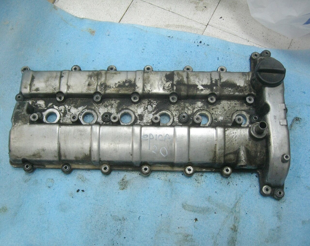 Крышка клапанная Chevrolet Epica 2.0