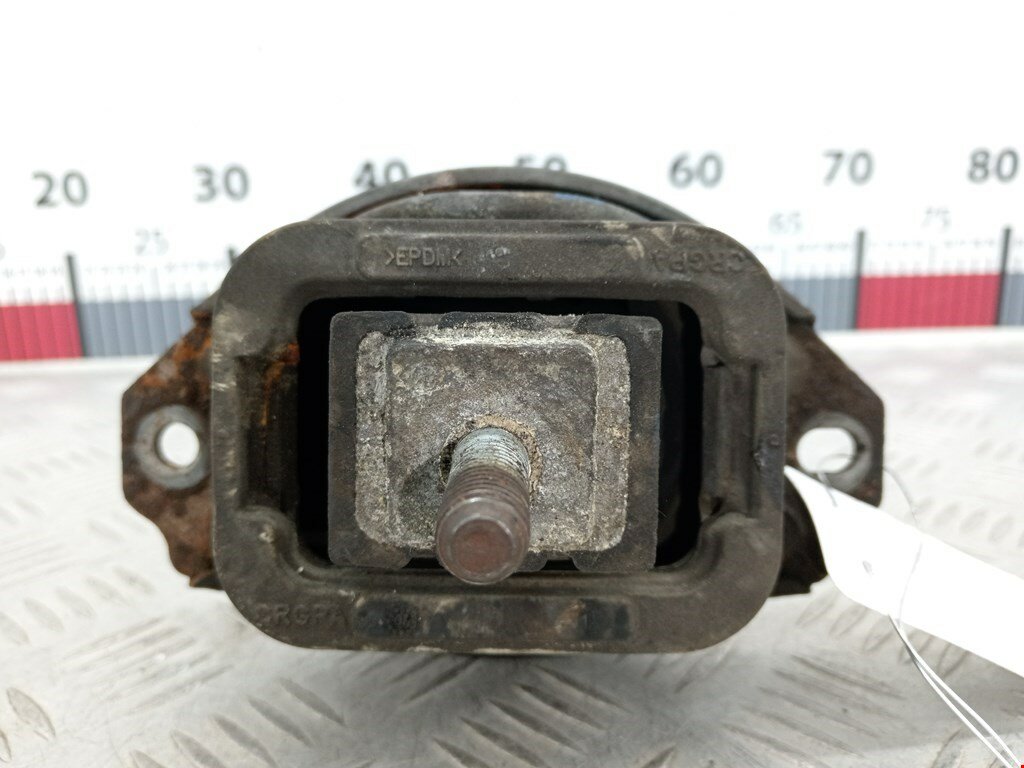 Подушка (опора) крепления двигателя Land Rover Range Rover Sport 1 KKB500441G арт. 1923907