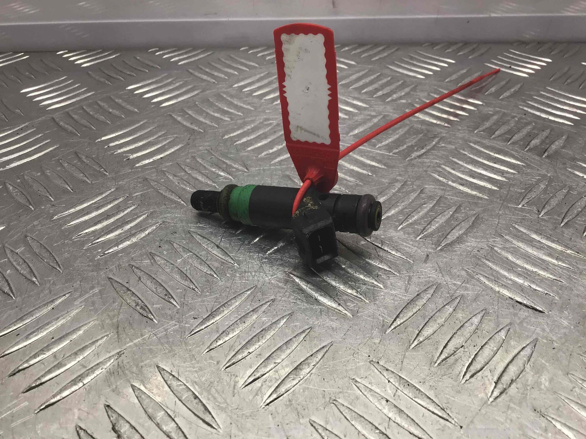 Б/У Форсунка Ford Focus 2 поколение (2005-2008) 2010 г.