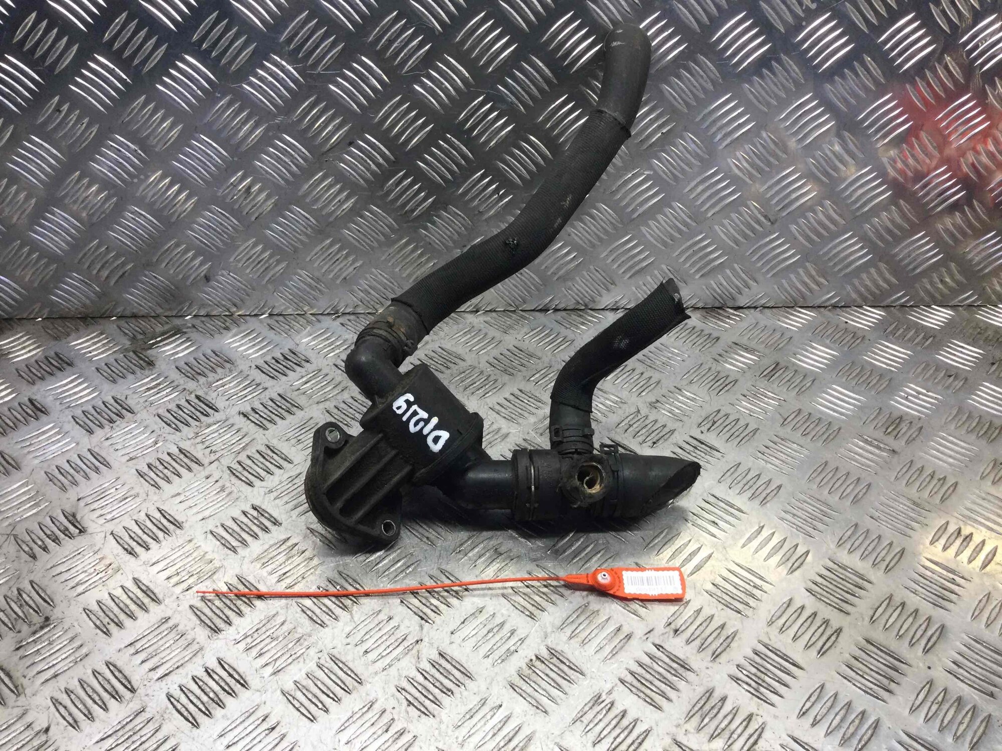 Б/У Корпус термостата Audi A6 C6/4F (2004-2008) 2010 г.