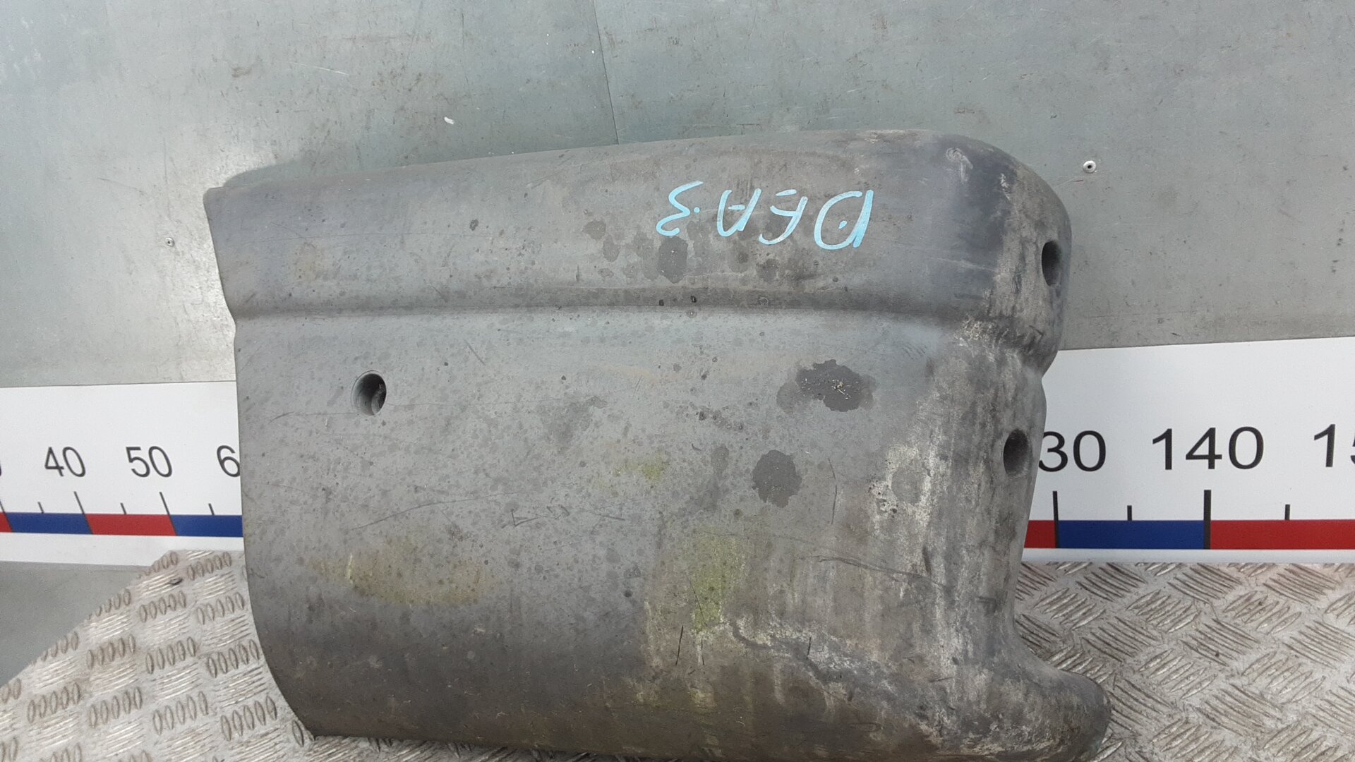 Клык бампера задний левый RENAULT MASTER 2