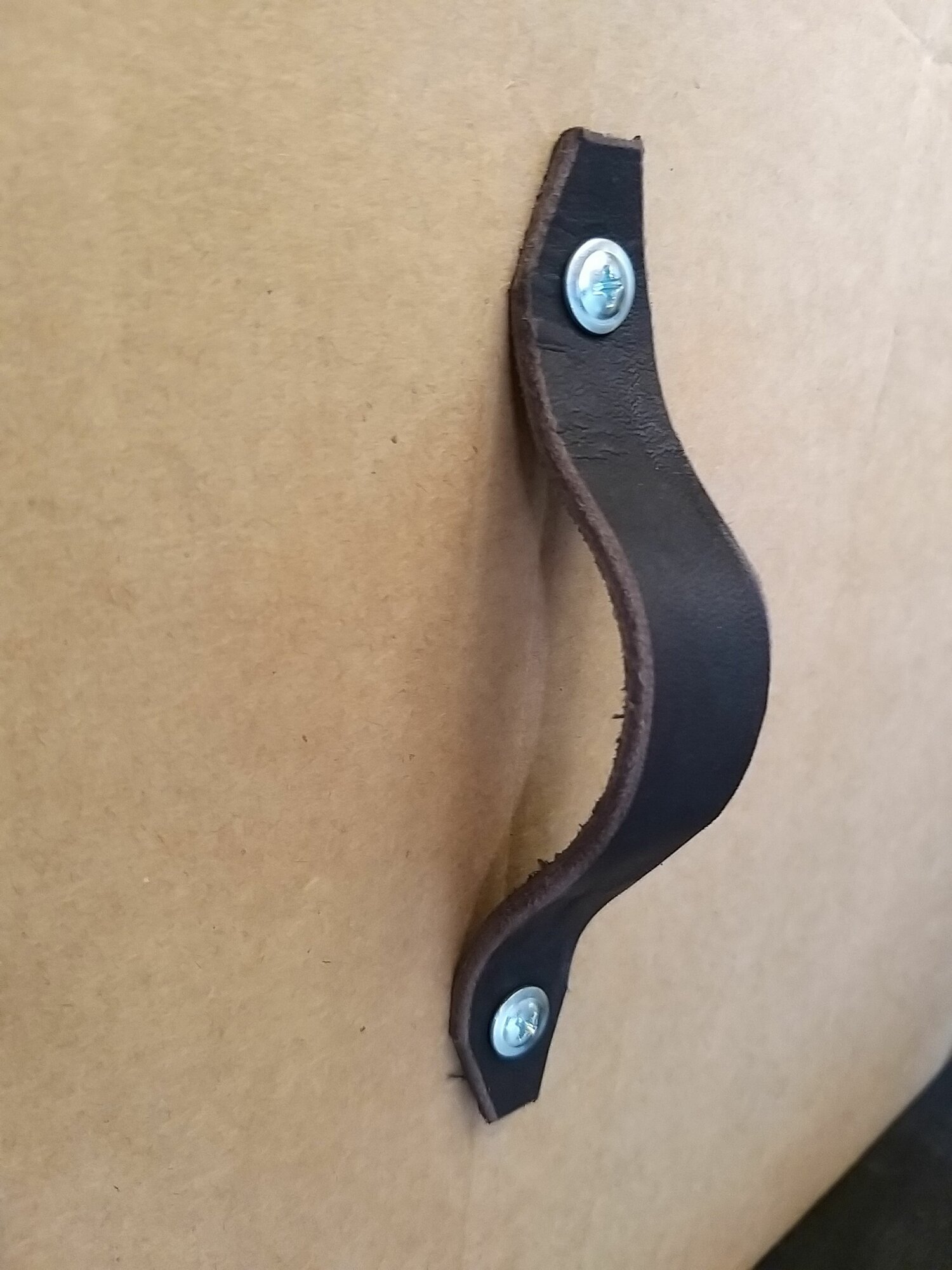 Ручка скоба кожаная 1 шт, для мебели, 15 см, плотная натуральная кожа, коричневая, без креплений