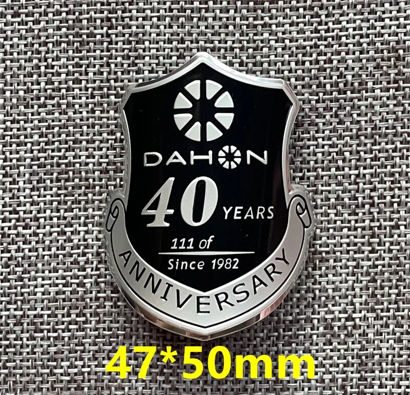 Наконечник Dahon 40 Years Anniversary, 47*50mm
