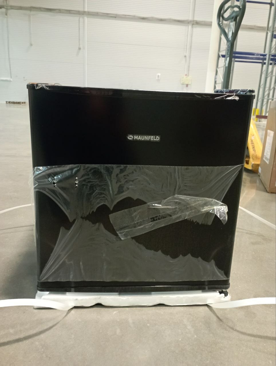 Холодильник MAUNFELD MFF50RB