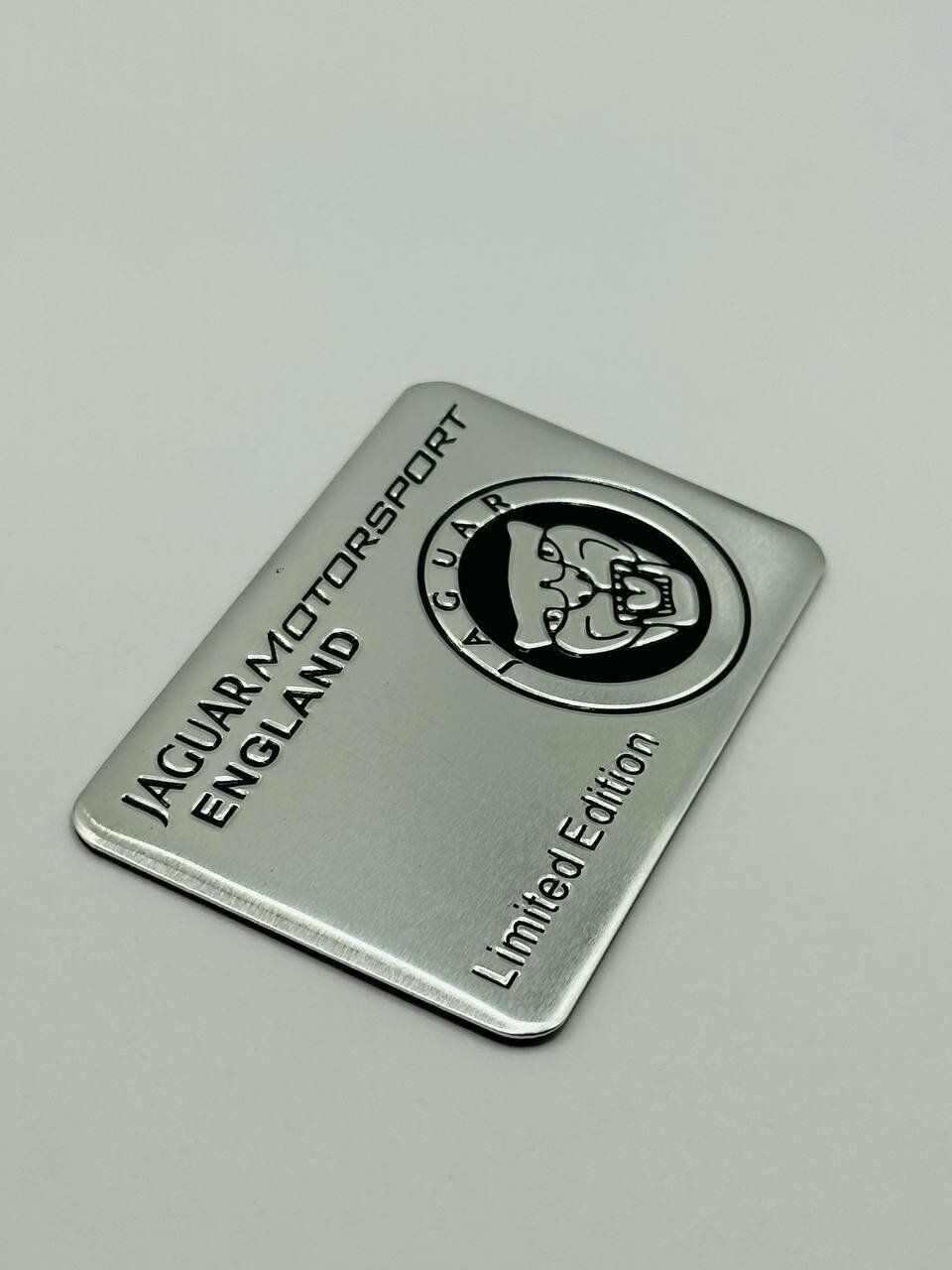 Шильдик надпись наклейка Jaguar Limited Edition 8 см