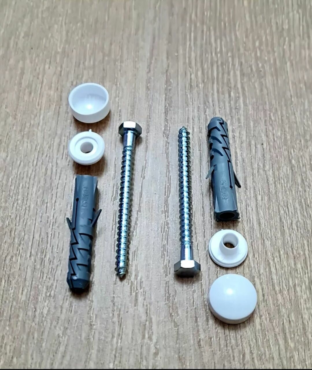 Крепление для унитаза к полу