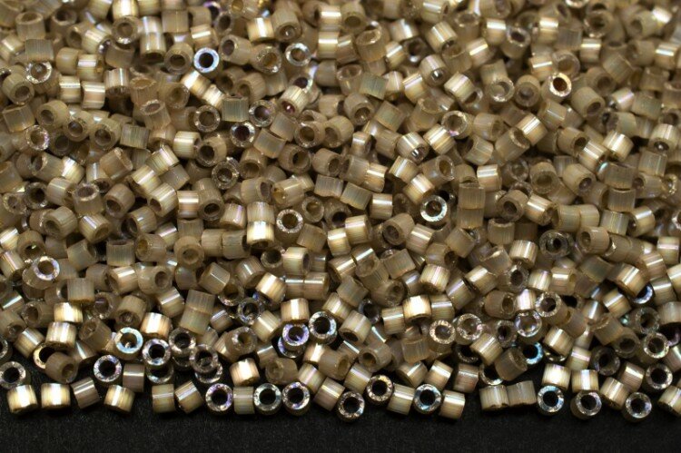 Бисер японский MIYUKI Delica цилиндр 11/0 DB-0680 дымчатый кварц, шелковый сатин, 5 грамм