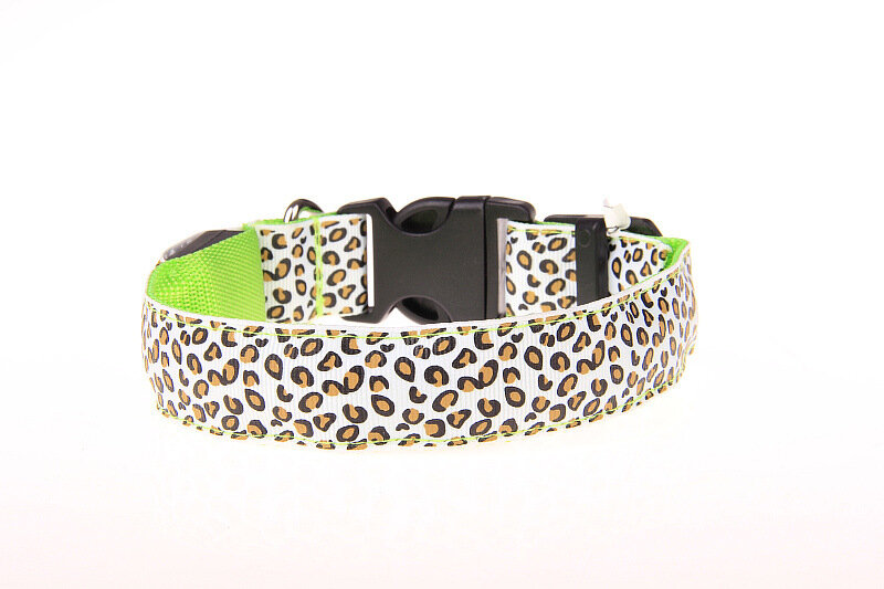 Ошейник светящийся для прогулки на батарейках белый, размер S