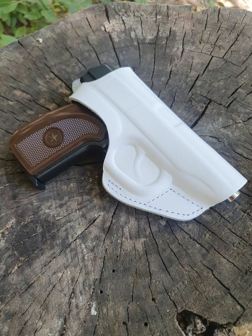 Поясная формованная кобура, натуральная кожа.