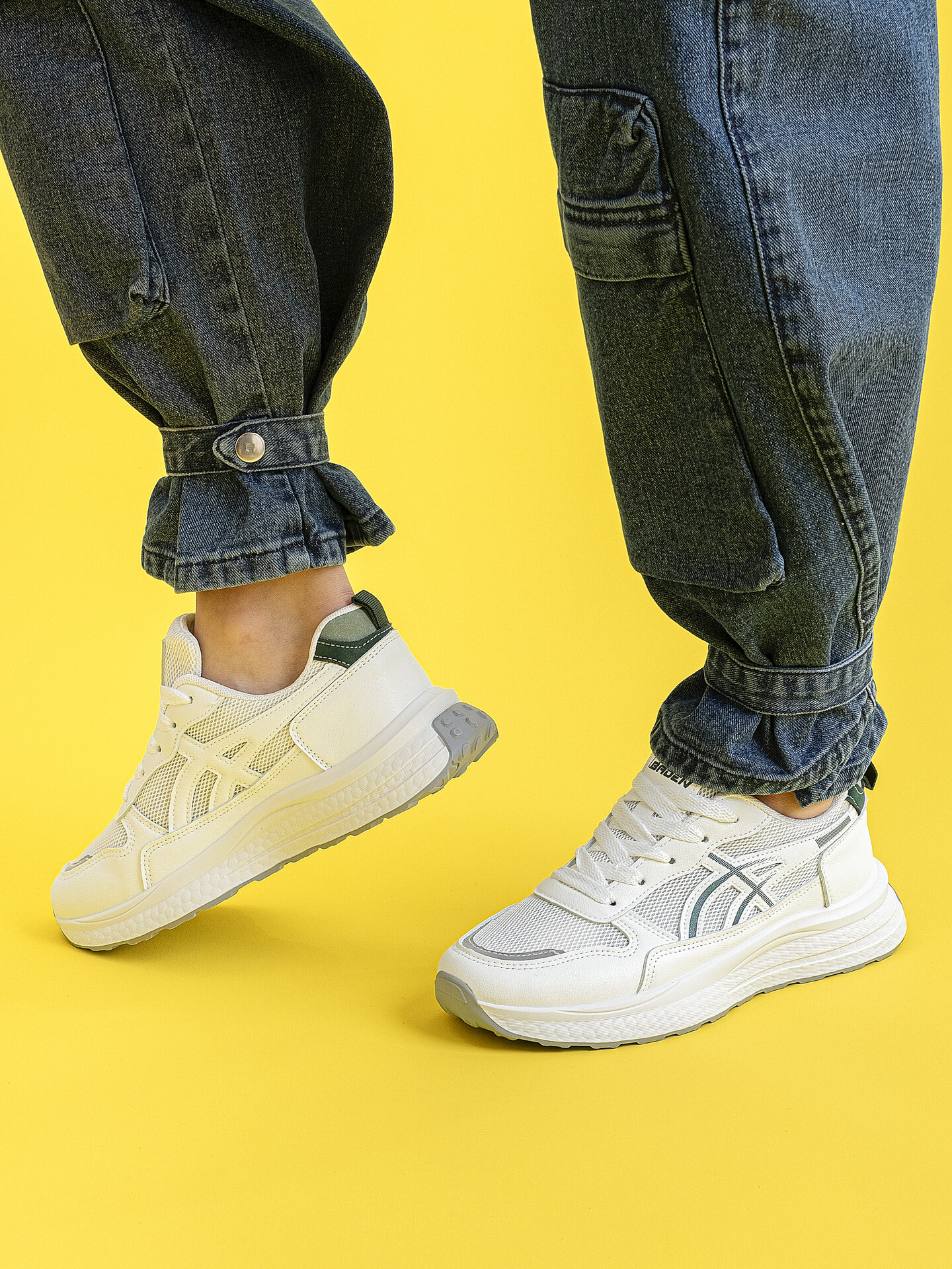 Кроссовки сникеры