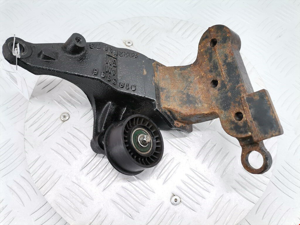 Кронштейн (крепление лапа) двигателя Opel Vectra C 9185996 арт. 1720380