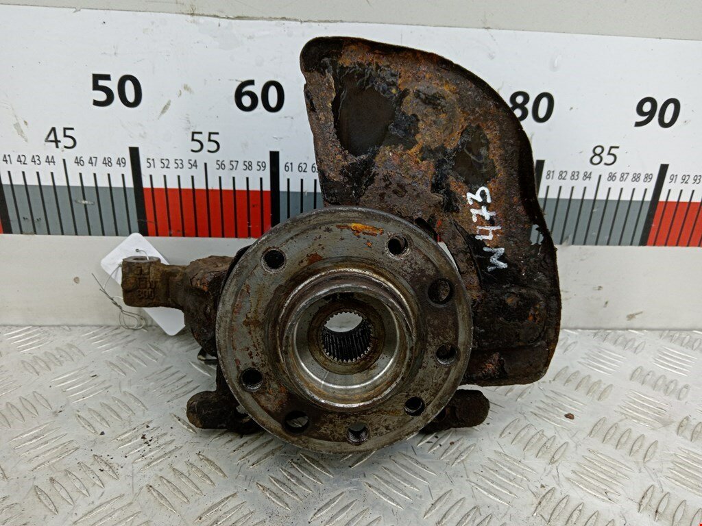 Ступица (кулак цапфа) передняя левая Opel Zafira B 13197802 арт. 2024453