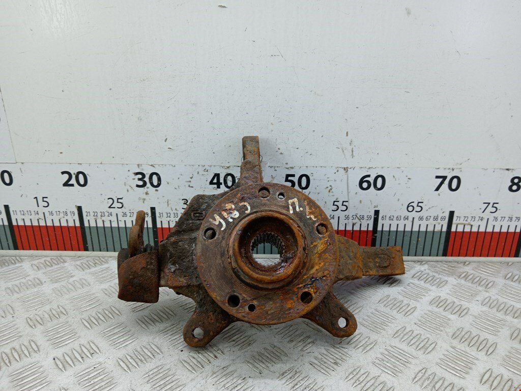 Ступица (кулак цапфа) передняя правая Renault Laguna 2 8200267645 арт. 2171647