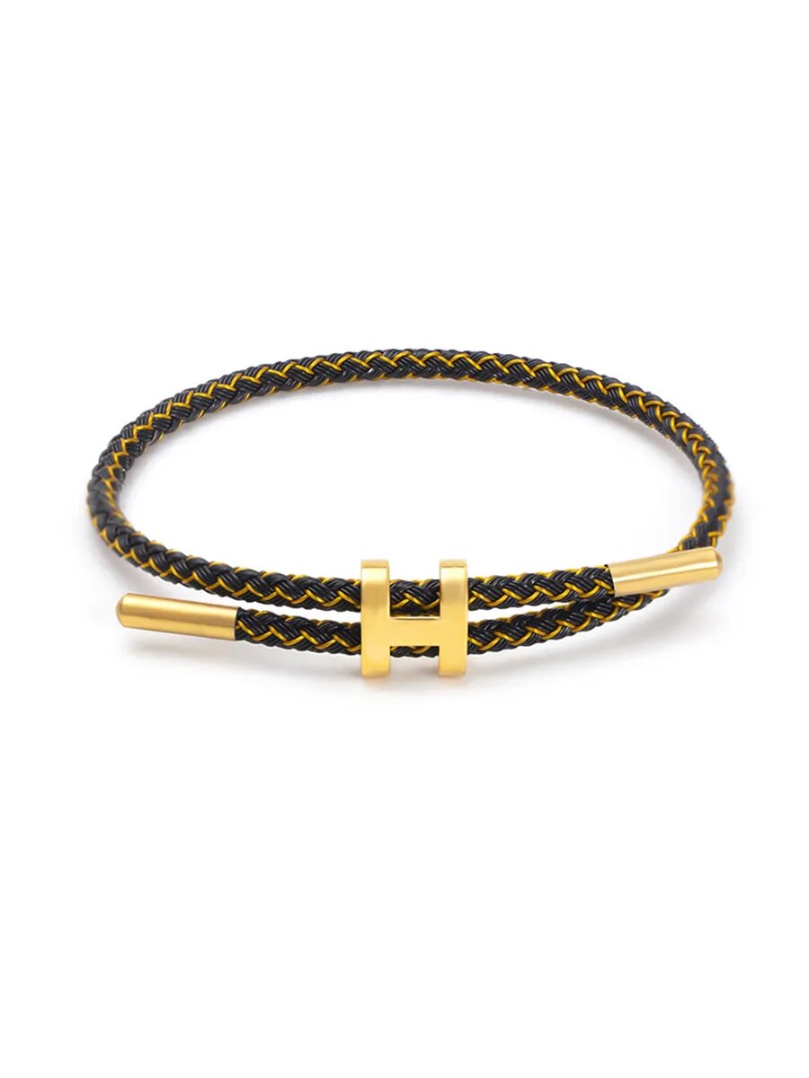 Плетеный браслет