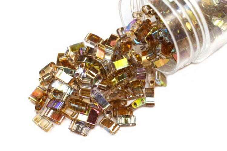 Бисер японский MIYUKI Half TILA #55019 Crystal Brown Rainbow, радужный прозрачный, 5 грамм
