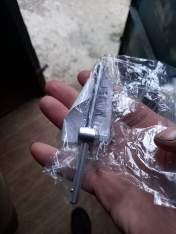 Вороток Т-образный 1/4DR, 115 мм Thorvik S1H3