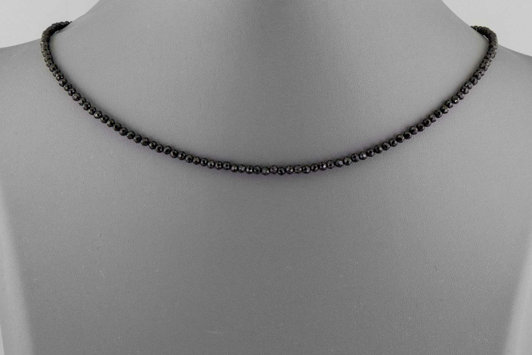 Бусы Minera, шпинель