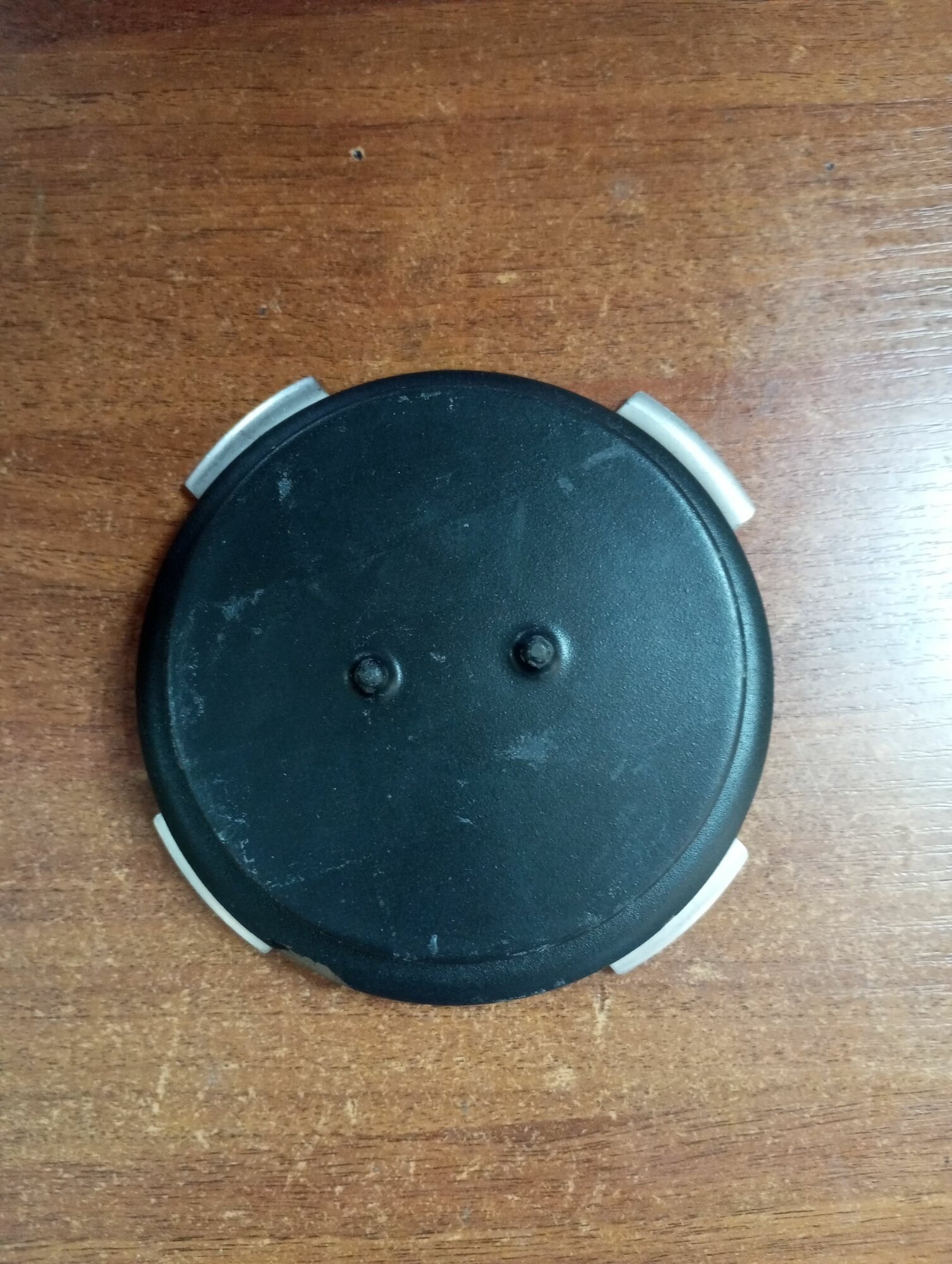 Рассекатель в сборе с крышкой и фиксатором средней горелки 690719