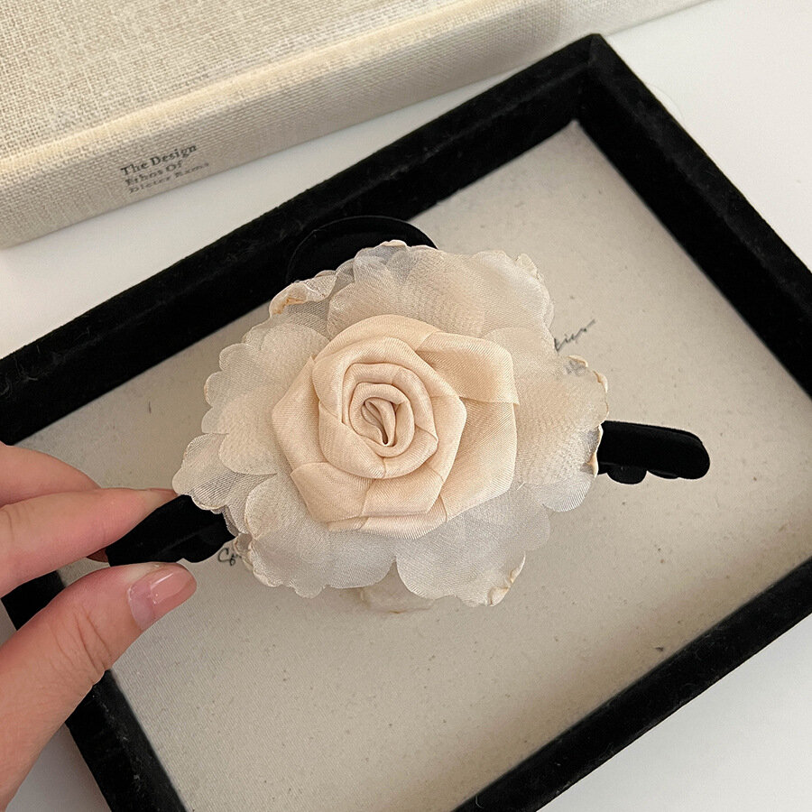 Заколка для волос "Цветок сухой розы", бежевая