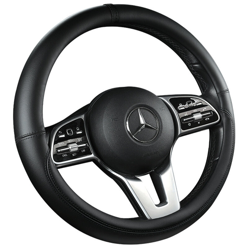 Four seasons использует чёрный комплект F14 с переменным цветом и круглым рулевым колесом