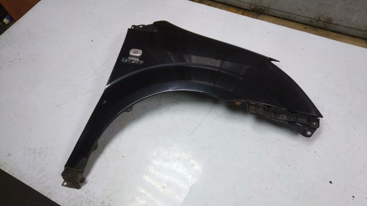 Крыло переднее правое Toyota Corolla Verso E121 2003