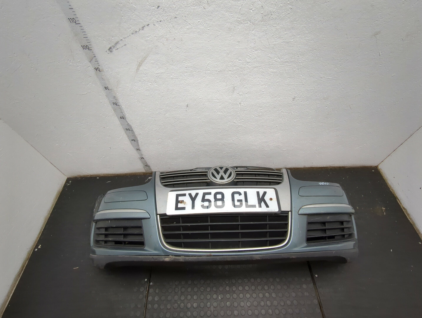 Бампер передний Volkswagen Jetta 5 Б/У