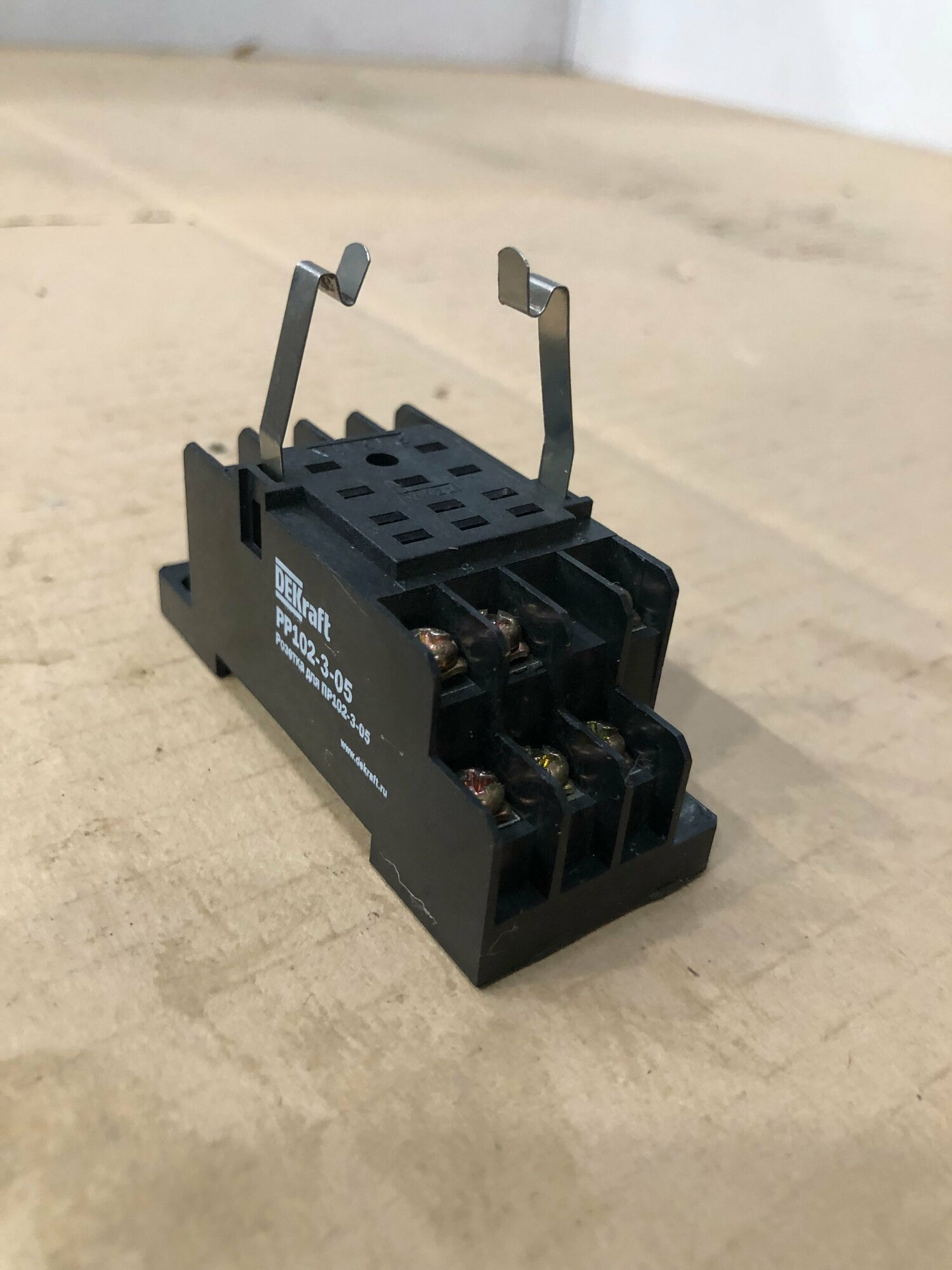 Розетка для ПР102-3-05 DEKRAFT