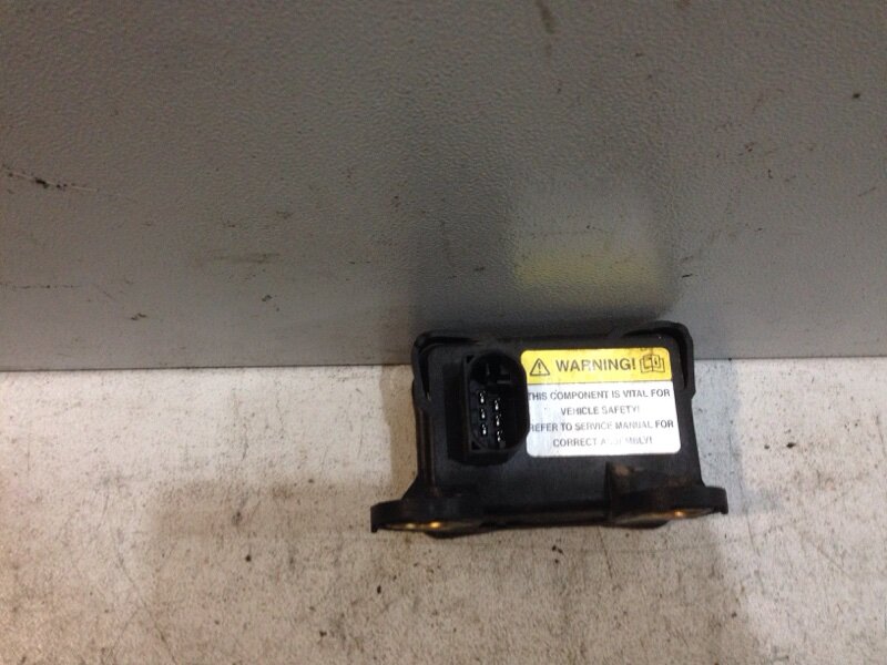 Б/У Датчик AIR BAG Ford Focus 2 08 б/у , Форд Фокус 2 Датчик AIR BAG Ford Focus 2007-2011 2 3595 FORD арт. 10170103533