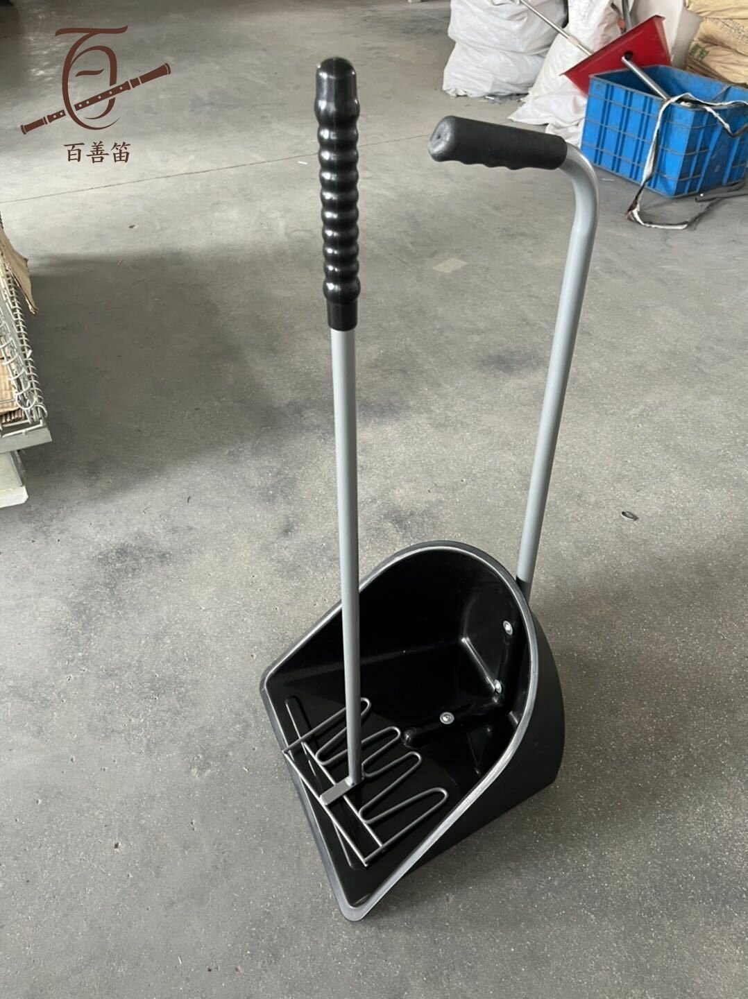 Совок+ вилы /комплект для уборки навоза/ EKKIA