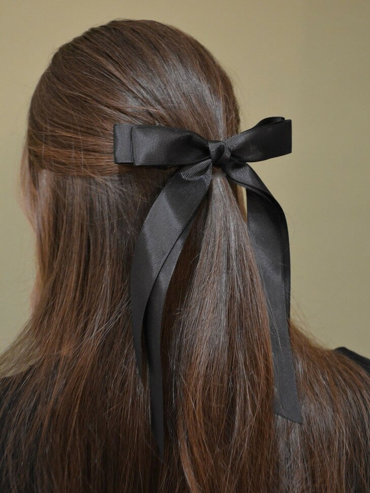 Черный репсовый бант для волос на заколке-автомат.