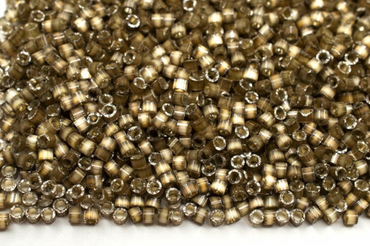 Бисер японский MIYUKI Delica цилиндр 11/0 DB-0671 коричневый, шелковый/серебряная линия внутри, 5 грамм
