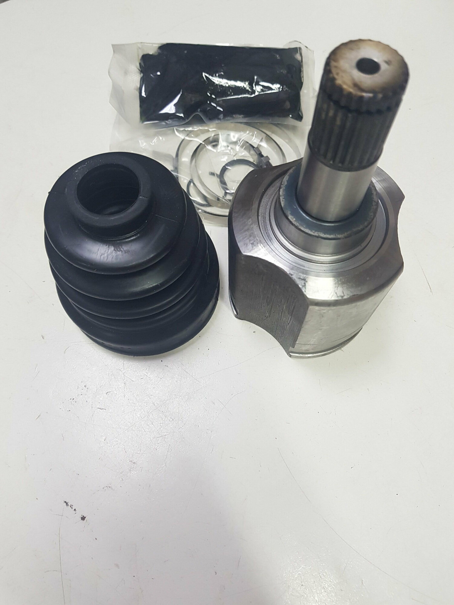 Шрус внутренний левый (25 наружных, 24 внутренних шлица) Chery Tiggo [2.0 16V 4AT внедорожник 4X4] T11XLB3AH2203050C