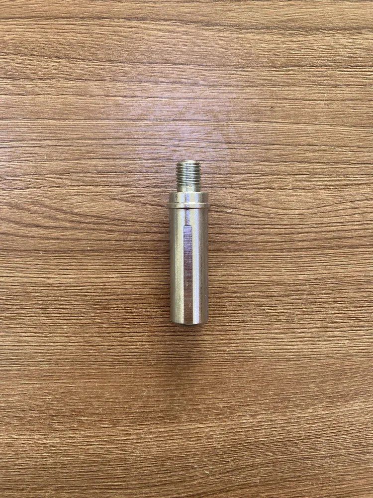 Направляющая тормозного суппорта заднего нижняя Geely Vision Lifan Solano BYD F3 Hafei Brio (переднего суппорта) Джили Вижн Лифан Солано байд Ф3 Хафей Брио