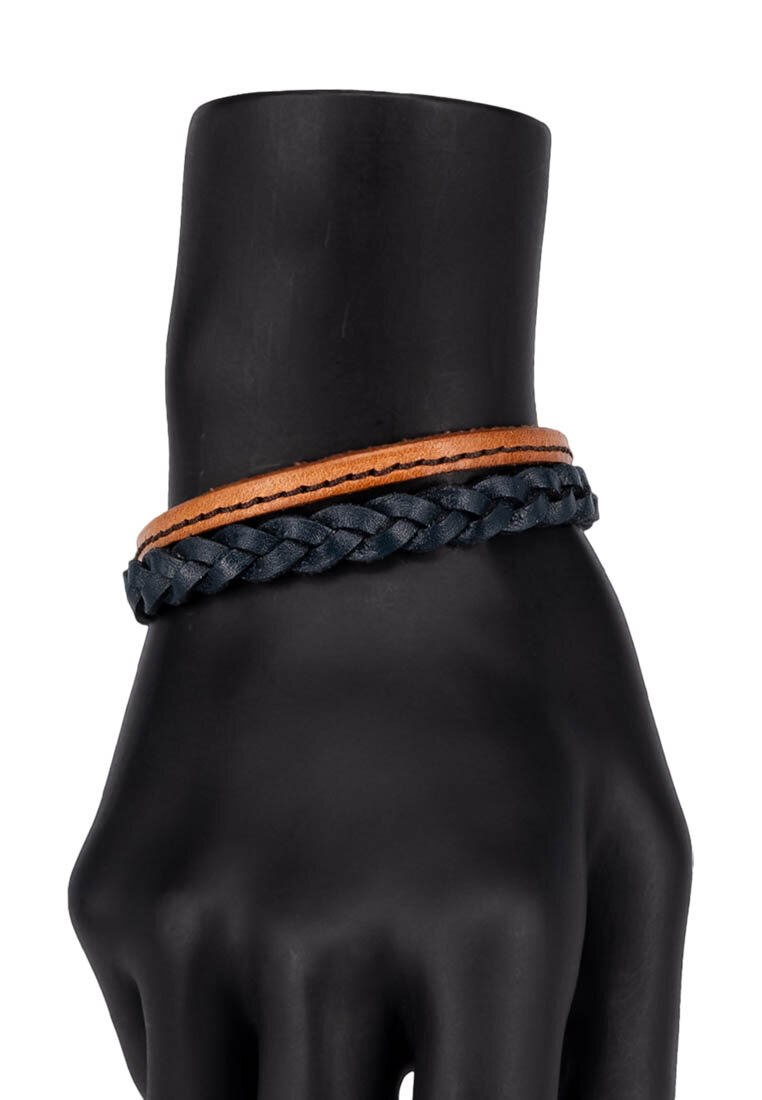 Плетеный браслет