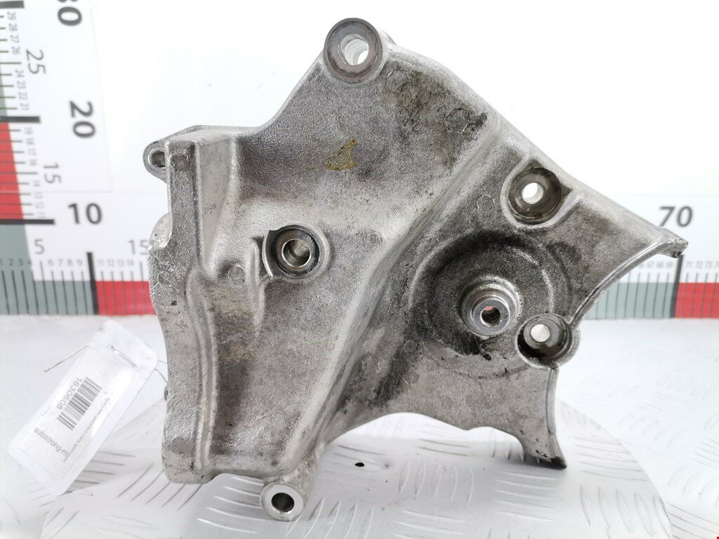 Кронштейн (крепление лапа) двигателя Opel Vectra C 55210530 арт. 1630608