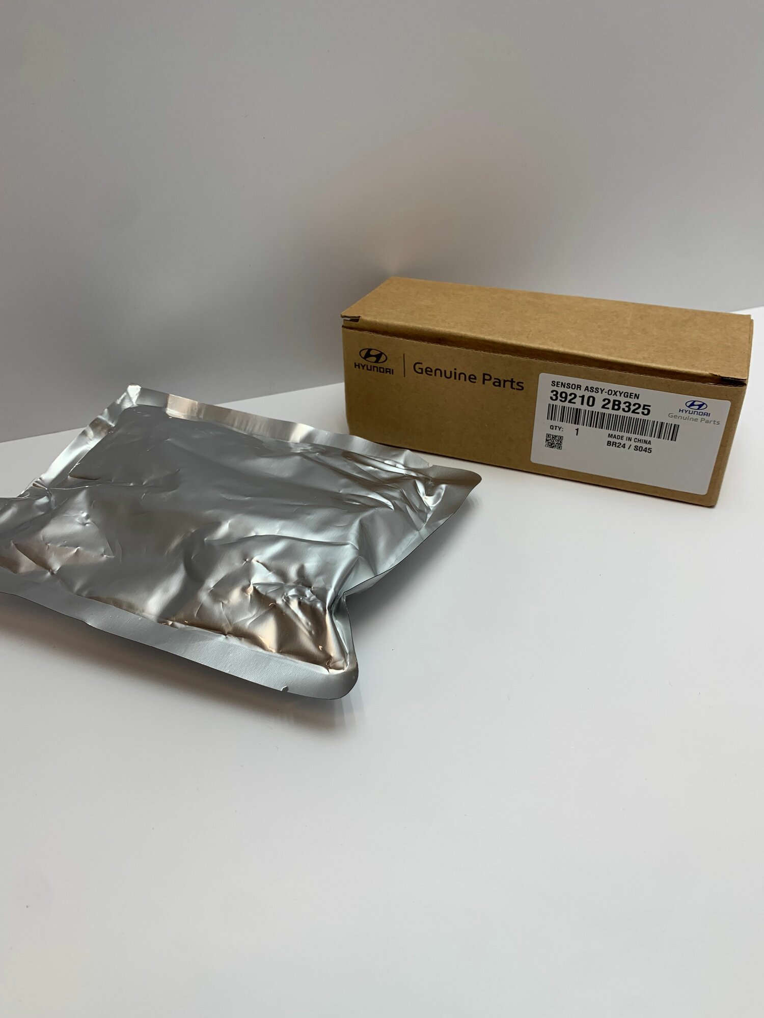 Датчик кислородный 392102B325 HYUNDAI-KIA