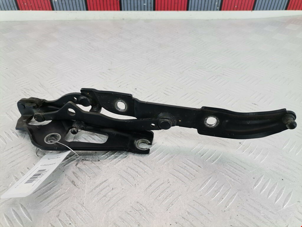 Петля крышки (двери) багажника BMW 3-Series (E90/E91/E92/E93) 41627210675 арт. 1732279